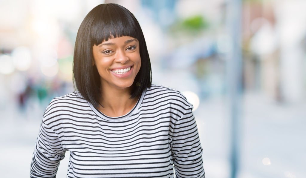 Types de perruques : Explorer la diversité des postiches